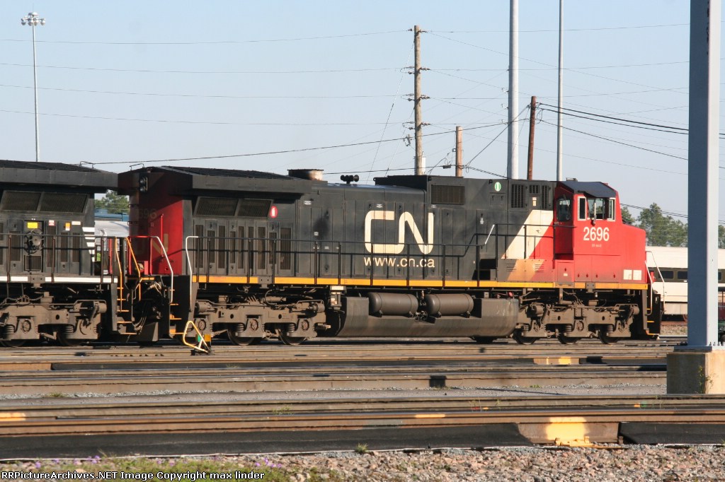 CN 2596